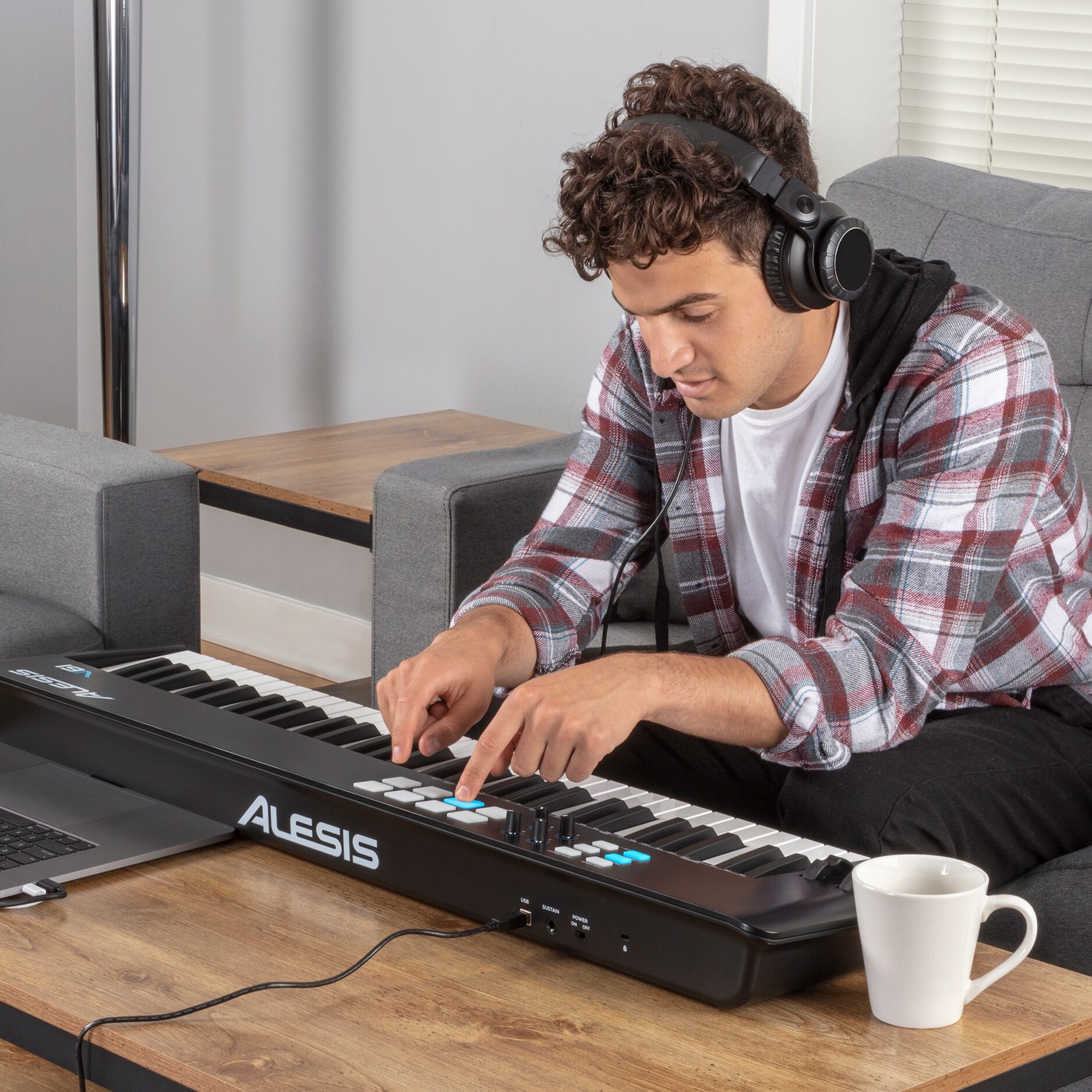 Alesis V61 MKII USB MIDI Keyboard Controller, 61-Key | zZounds